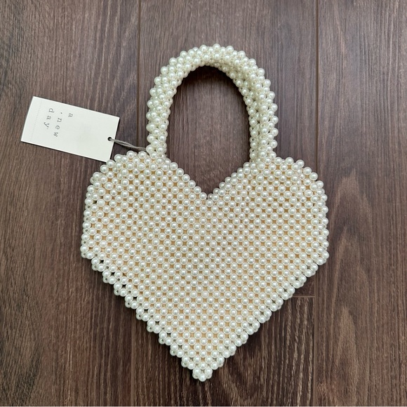 Bags | Beaded Pearl Cream Hardside Heart Clutch With Double Handles ...
